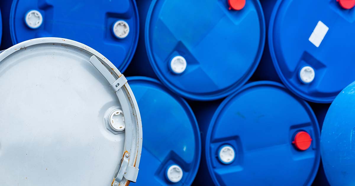 Delivery & Warehouse Sales of Lubricants in CA | Red Triangle Oil