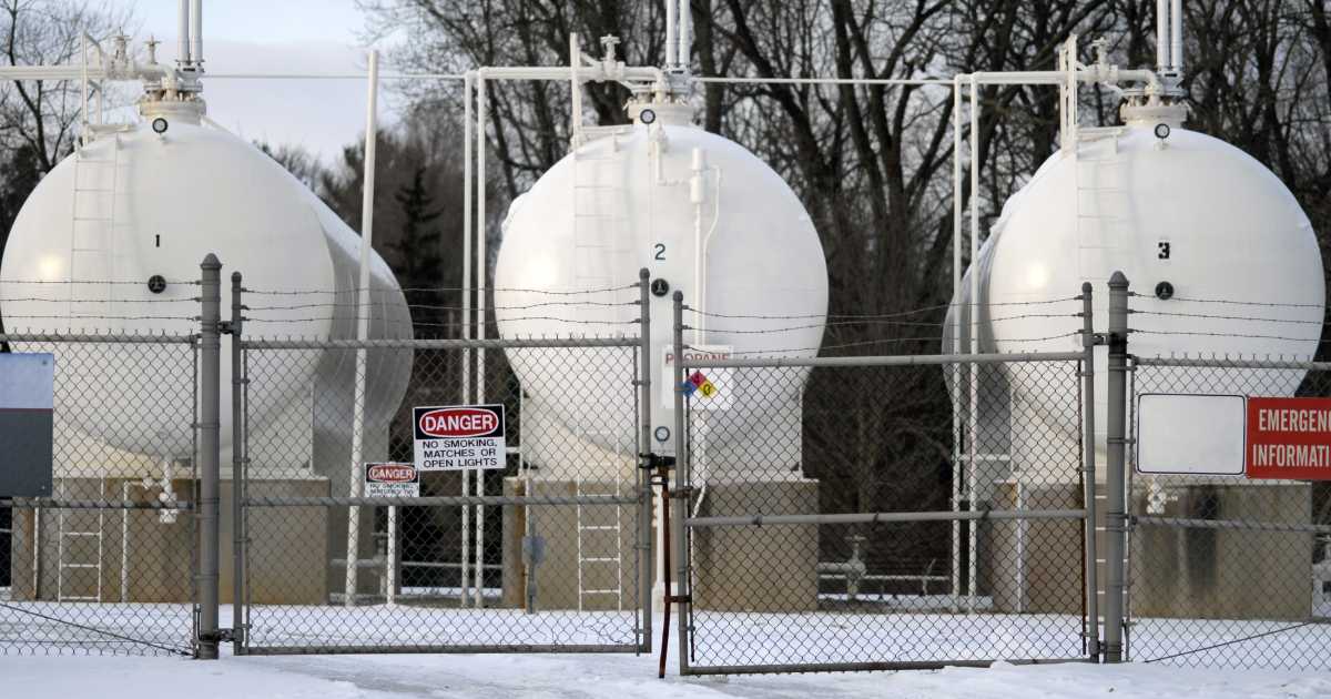 What to Look for in a Propane Delivery Company | Red Triangle